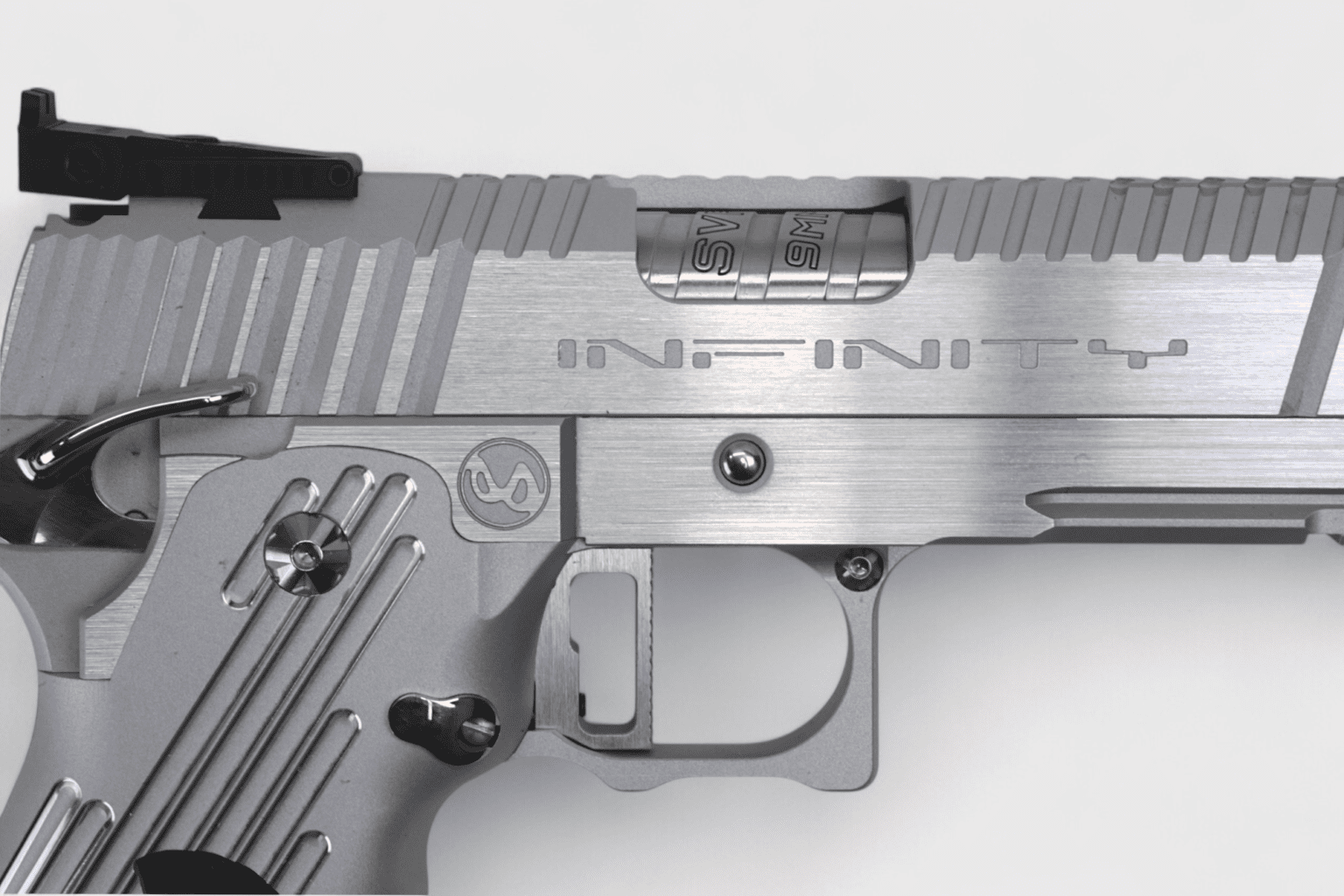 Custom Infinity Performance Retro - Silver